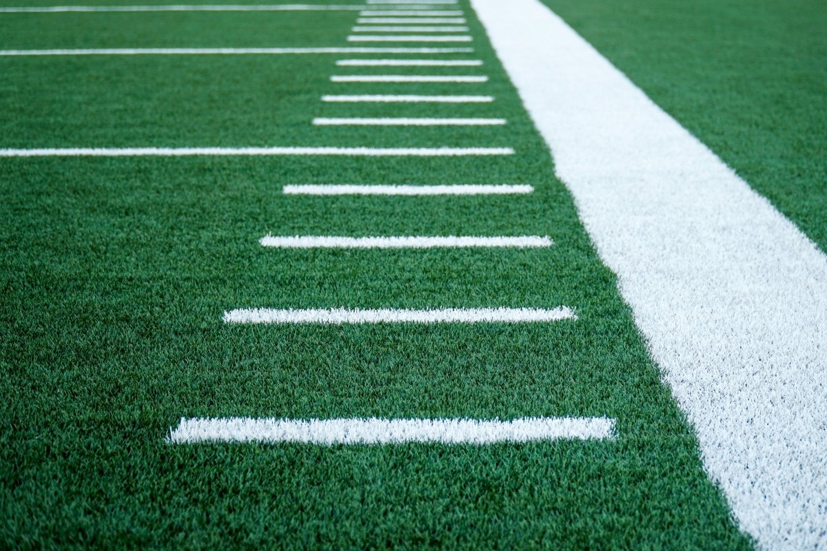 How to Stay Warm at Outdoor Sporting Events – Gobi Heat